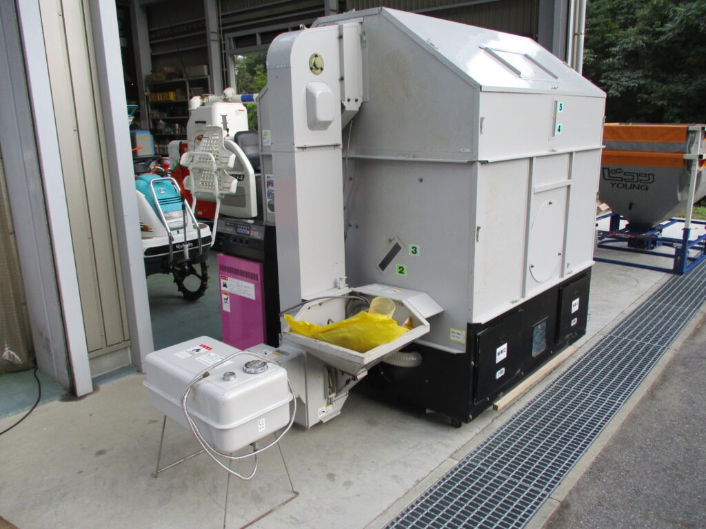 サタケ 籾摺機 TRZ300AX2 ロール式3インチ 三相200V 揺動式 オートロール 自動循環 昇降機 中古 広島 かわかく農機 | 株式会社 かわかく農機【農機の販売・整備メンテナンス】